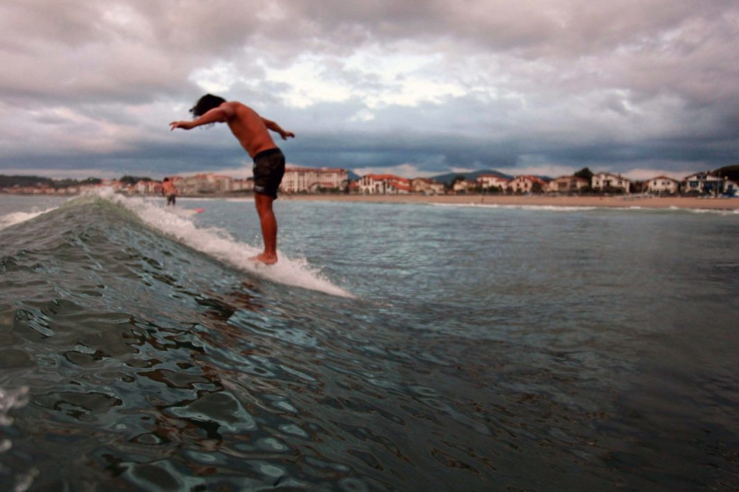 The 12 best longboard surf spots in France - Surf Escape