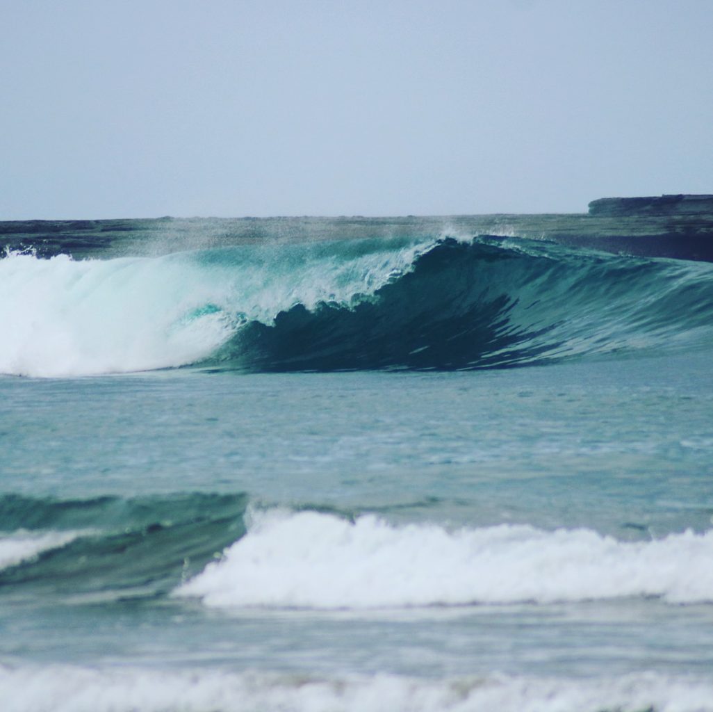 Surfing in Ecuador. 6 surf spot to discover